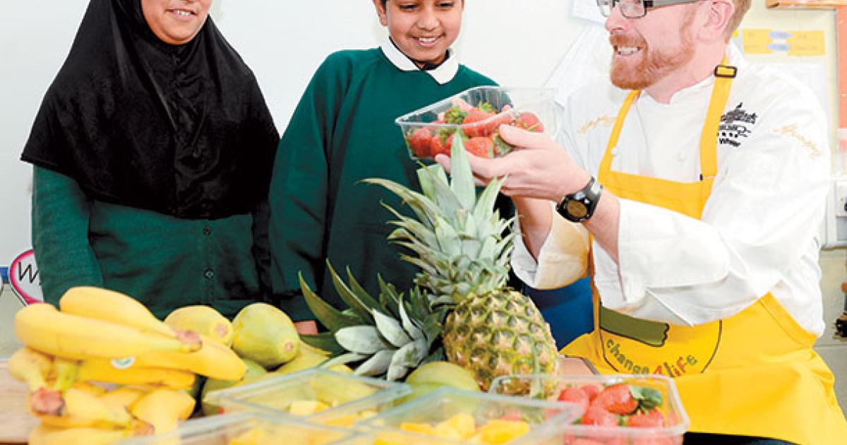 Top chef gives healthy eating lesson following shocking Slough obesity ...