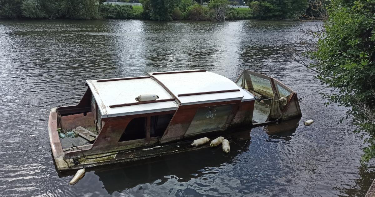 Sunken boats in Windsor cause hazard concerns - Slough Express