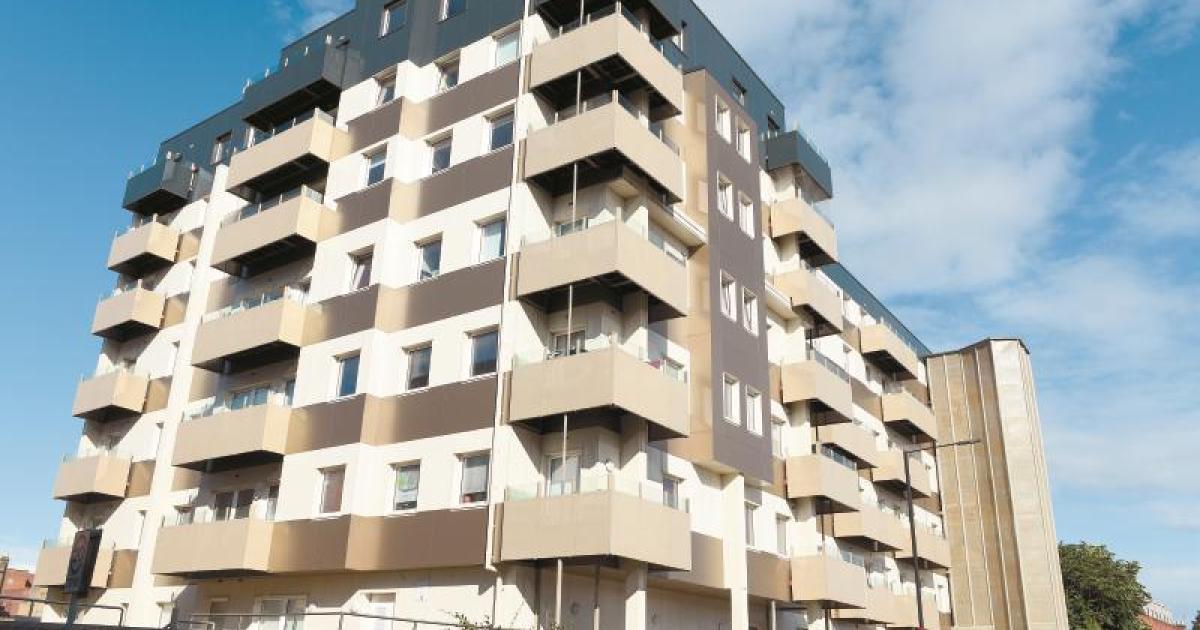 Private fire engine outside Nova House is costing council about £2k a ...