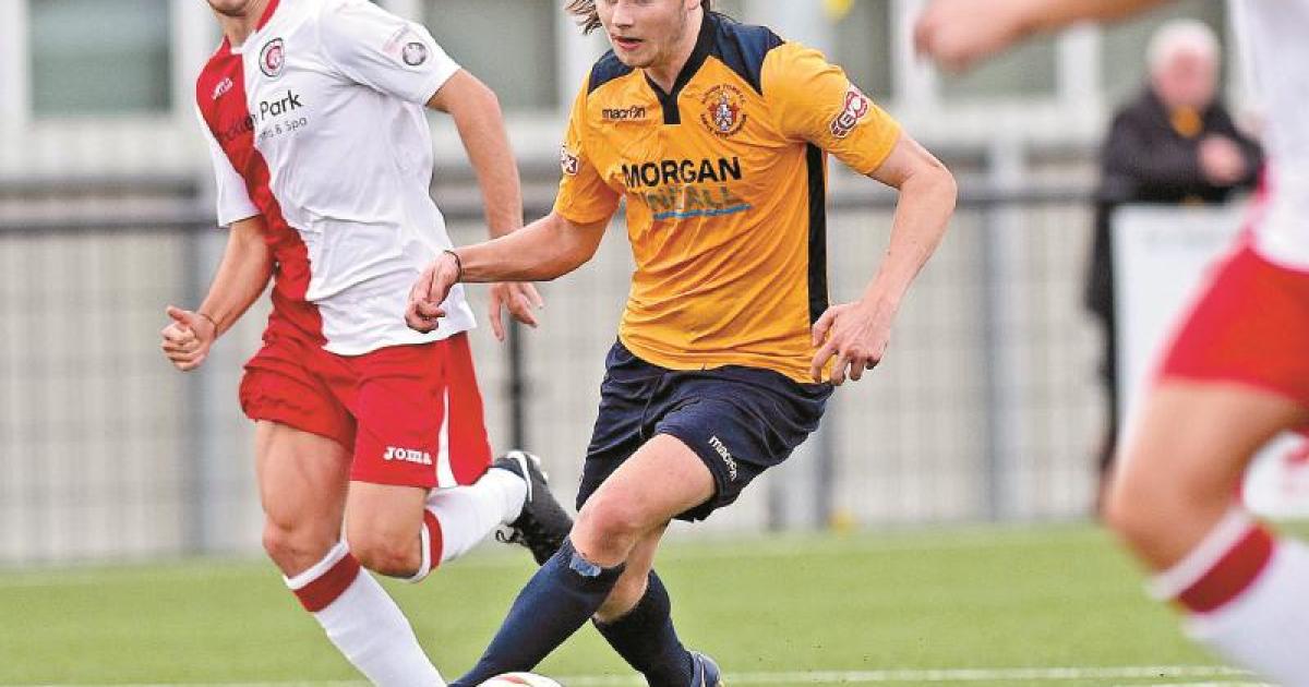 Matt Lench and Manny Williams hand Slough Town win over ten man ...