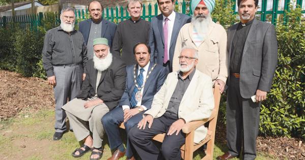 Mayor unveils Slough Crematorium extension - Slough Express