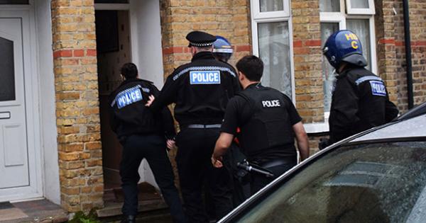 Police seize 'large quantity' of drugs and cash during raids in Slough ...