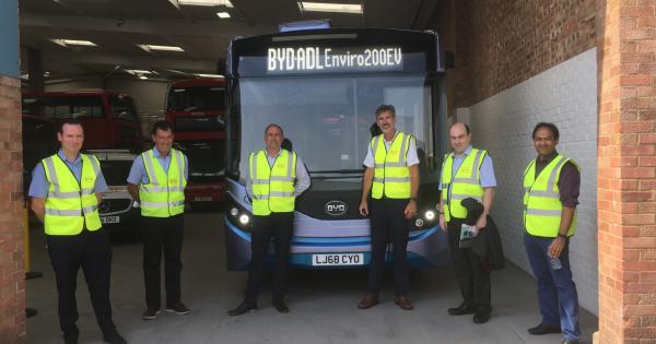 Council to launch free electric bus service along A4 in October ...