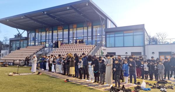 More than 200 enjoy 'fantastic' Youth Iftar at Slough Town Football ...