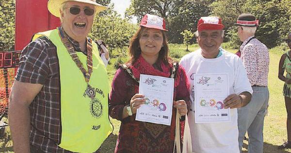 Hundreds take part in annual Slough Together Walk - Photo 1 of 1 ...