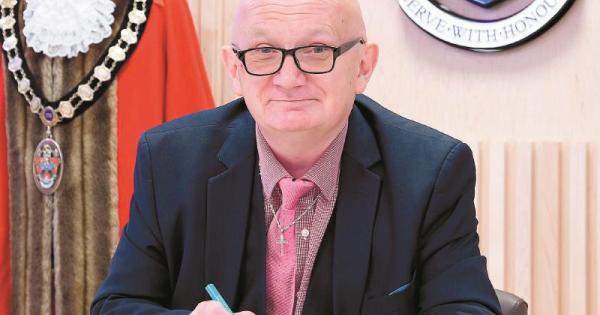 Slough mayor takes office at 'behind closed doors' ceremony - Photo 1 ...