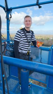 World's first pizza dip bungee jump at Bray Lake - Photo 1 of 3 ...