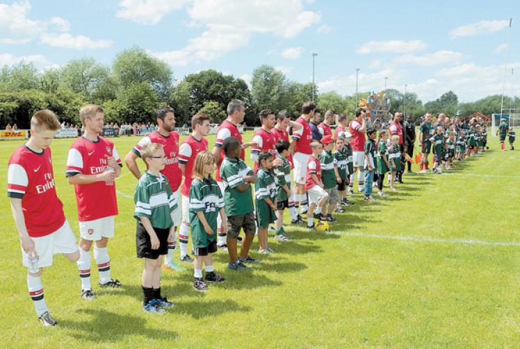 In pictures: Arsenal legends take on Slough RFC - Slough Express