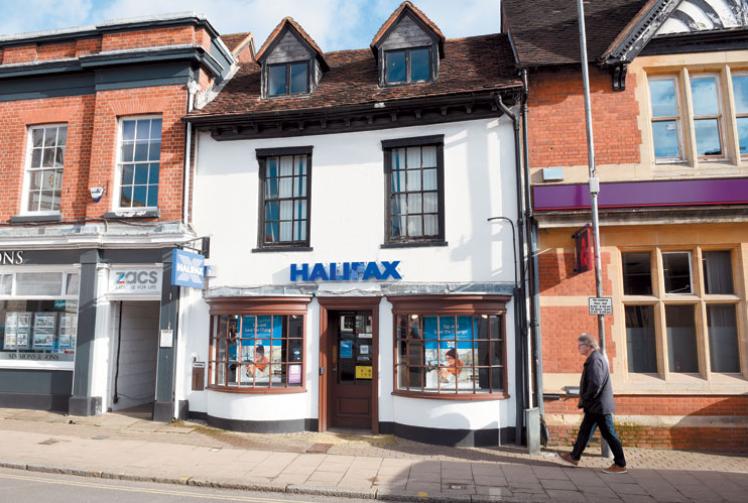 Marlow High Street still 'quite thriving' despite Halifax closure ...