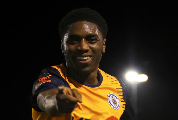 Moments of brilliance maintain Slough Town's play-off push - Slough Express