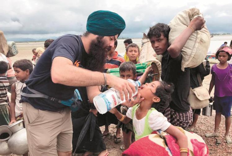 Khalsa Aid volunteers helping Rohingya refugees in Bangladesh - Photo 1 ...
