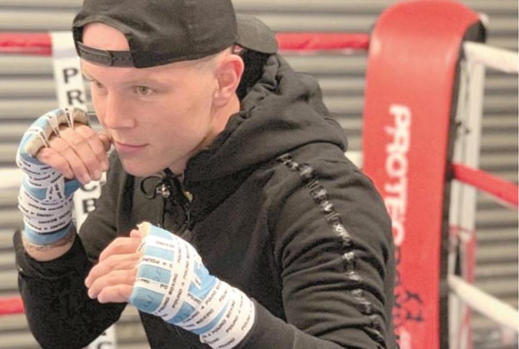 Burnham boxer Ryan Walsh goes pro - Photo 1 of 1 - Slough Express