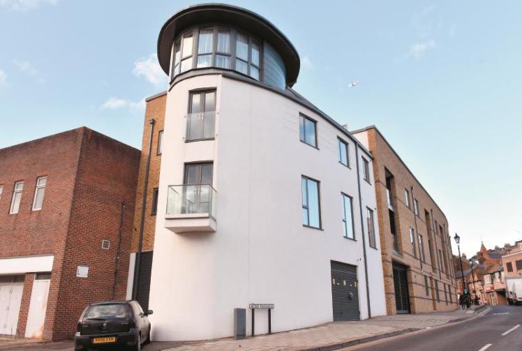 Public notices: Proposed Windsor Premier Inn applies for licence ...