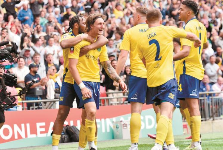 Jamie Tompkins reflects on Ascot United's FA Vase triumph to ITV Racing ...