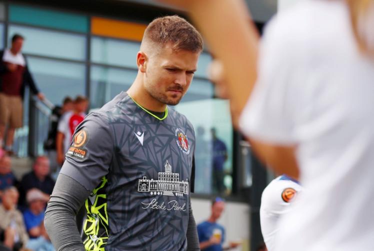 Slough Town's winless run extended by deserved defeat at Dorking ...